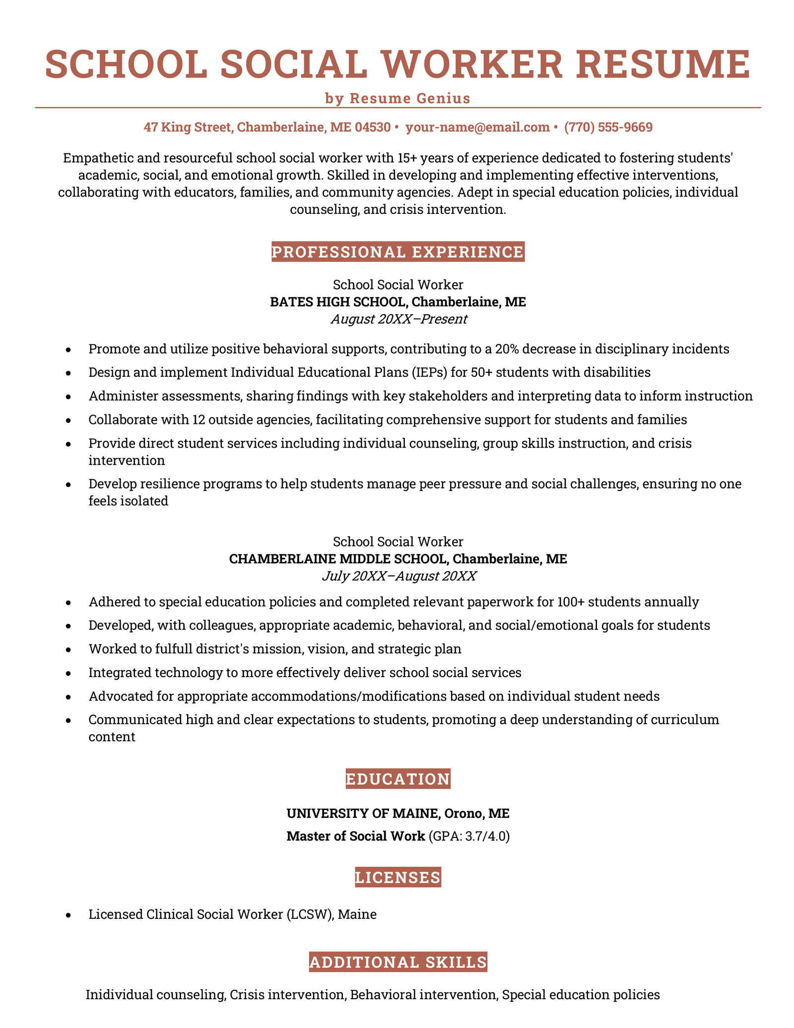 4 Social Worker Resume Examples & Writing Tips (2024)